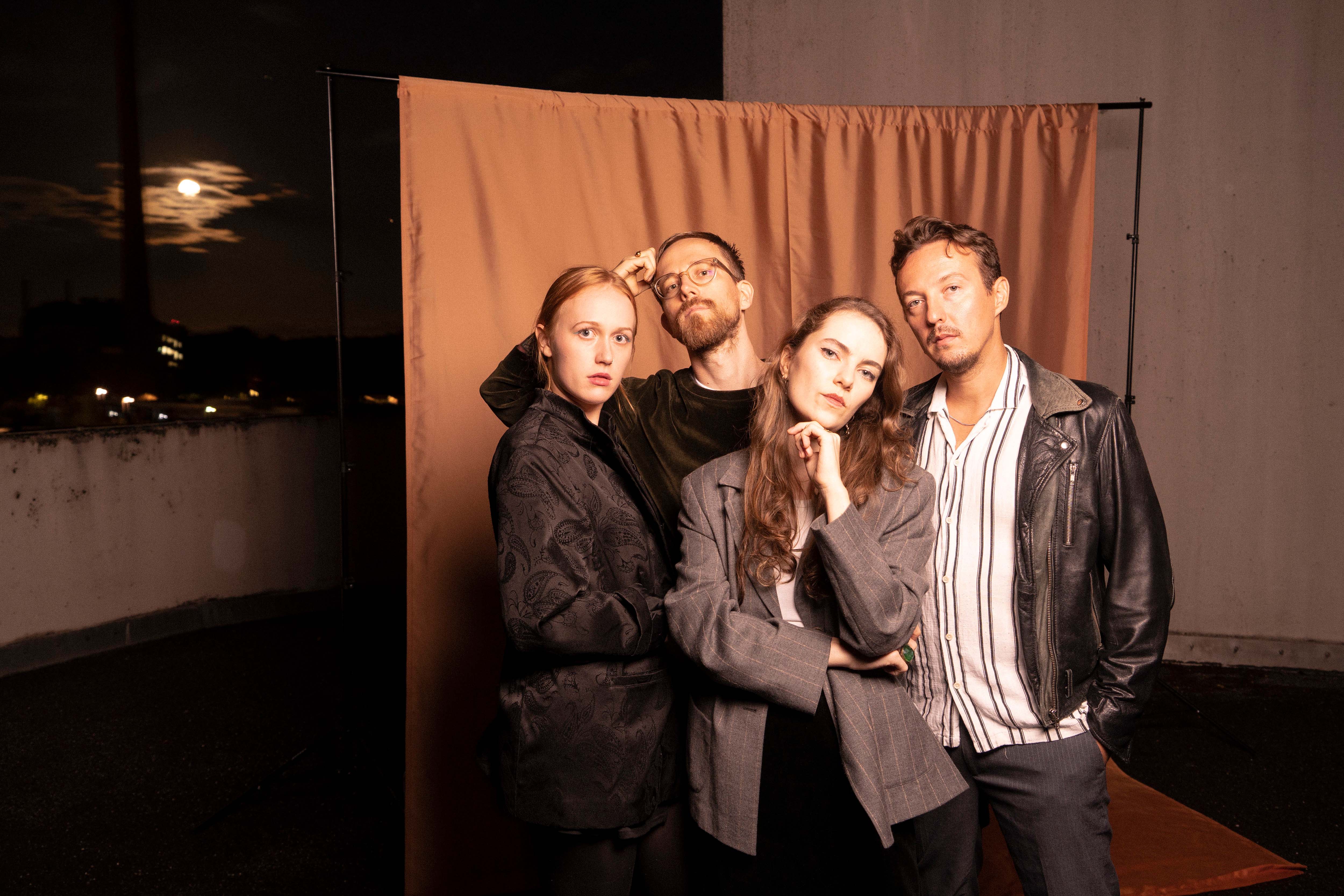 PLASTIC PEACHES | Bio